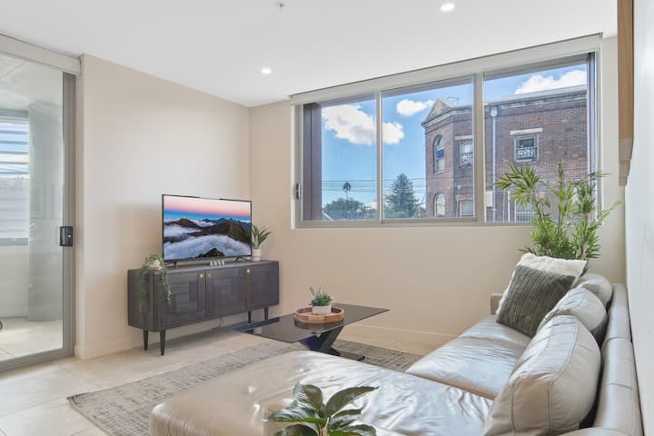 Tranquil Tokyo-style 3br Apartment Near Everything - Carlton