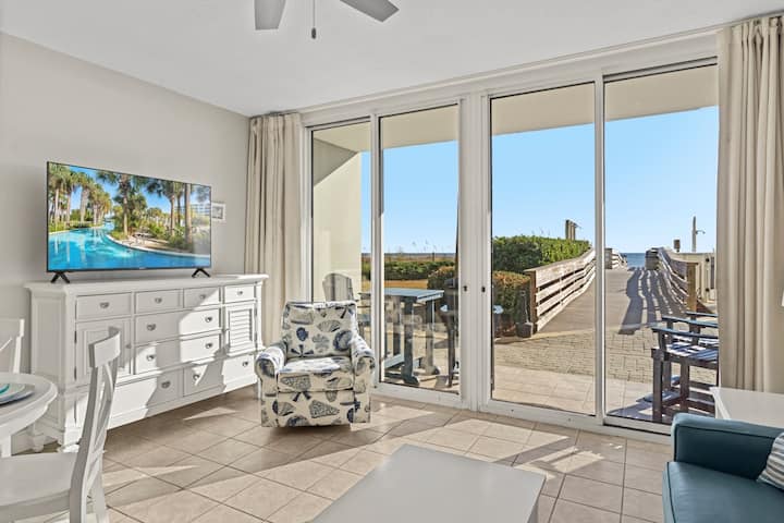 Waters Edge 115 ~ Ground Floor ~ Beachfront! - Fort Walton Beach, FL