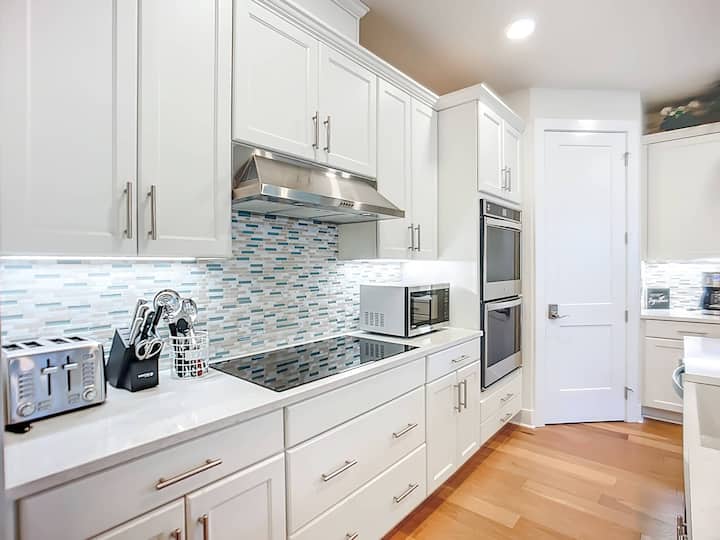 Sarasota Luxury 4br3ba For 12 - Sarasota, FL