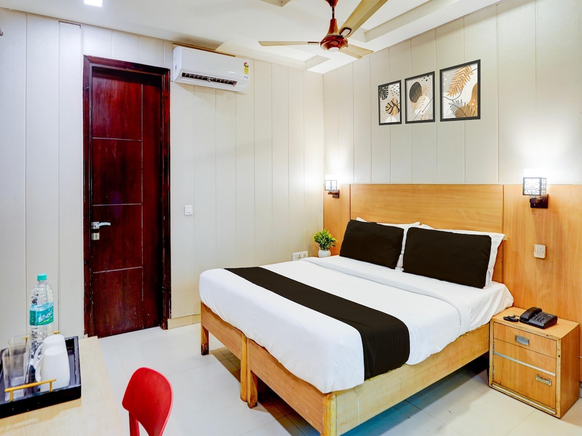 Super Hotel O Rohini Sector 24 - Villas for Rent in New Delhi, Delhi ...