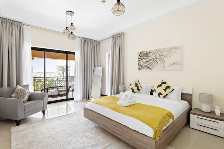 Luxurious 2 Br Apartment In Palm Jumeirah - Dubai