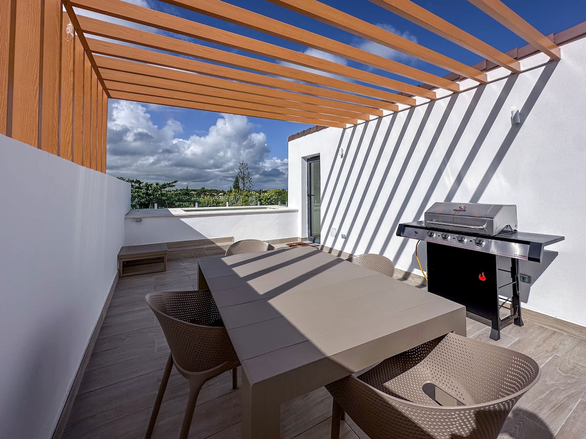 Impresionante penthouse y Picuzzi: Cocotal Golf - Departamentos en ...