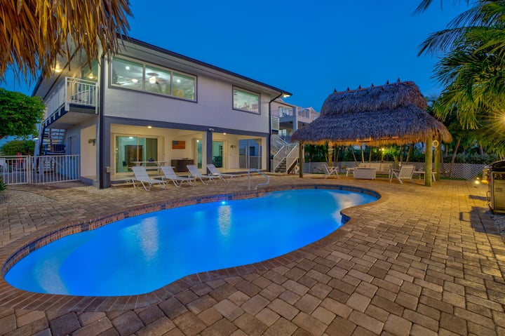 5br Oasis W/ Pool, Hot Tub, Dock & 2 Living Spaces - Marathon, FL