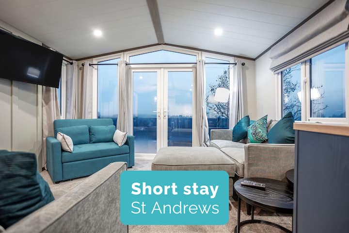Lodge No 229 | Stewart's Resort Cameron | Hot Tub - Saint Andrews
