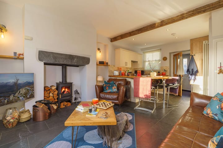 Gingersnap Cottage With Log Burner By Letmestay - Ambleside