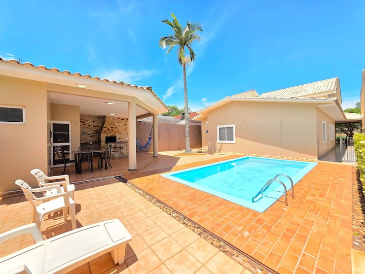 House In Upscale Neighbourhood 2 Suites + 1 Bedroom - Foz do Iguaçu