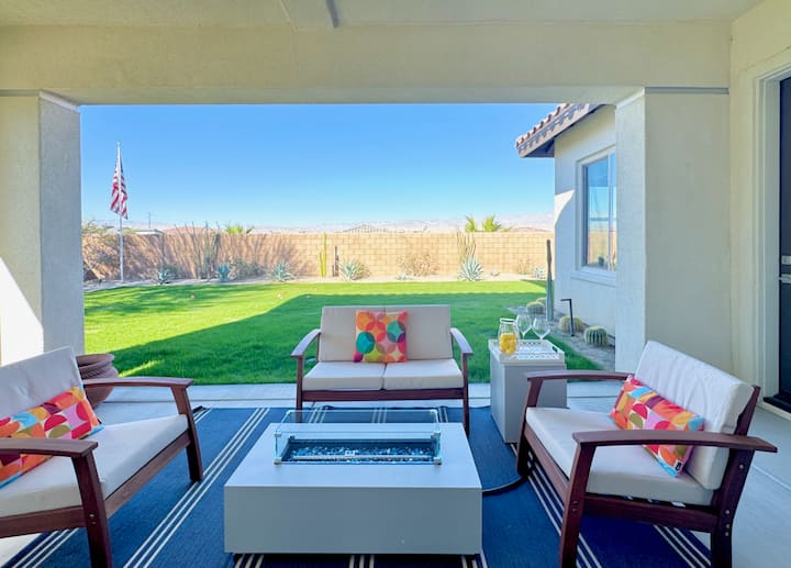 Modern Palm Desert Home. Gated Community With Pool - Palm Desert, CA