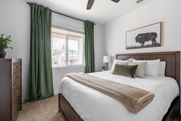 5br Flagstaff Forest Home Mountain Retreat - Flagstaff, AZ
