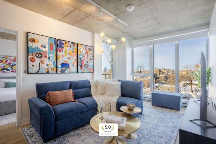 Montreal Retreat With Rooftop Pool & Parking - Montreal