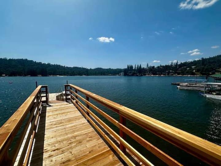 Boat Dock - Lake Front - Dog Friendly - Sleeps 23 - Bass Lake, CA