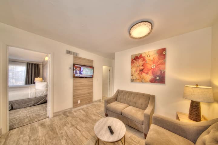 2br Pompano Retreat: Tropical Garden + Pool - Pompano Beach, FL