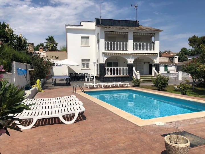 Villa Con Piscina Privada - Tarragona