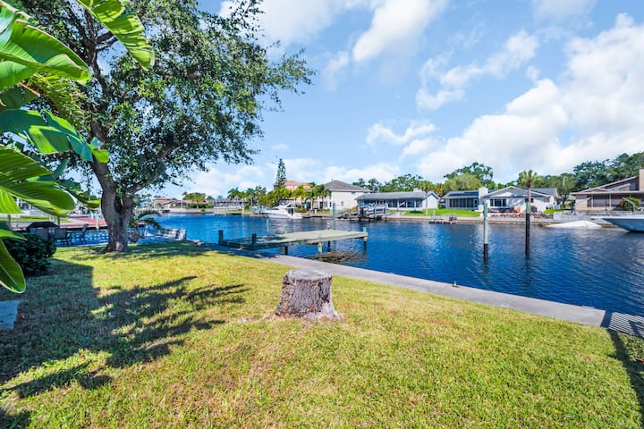 Waterfront, Fishing, Pier @ The Pier Cottage - 哈樂迪