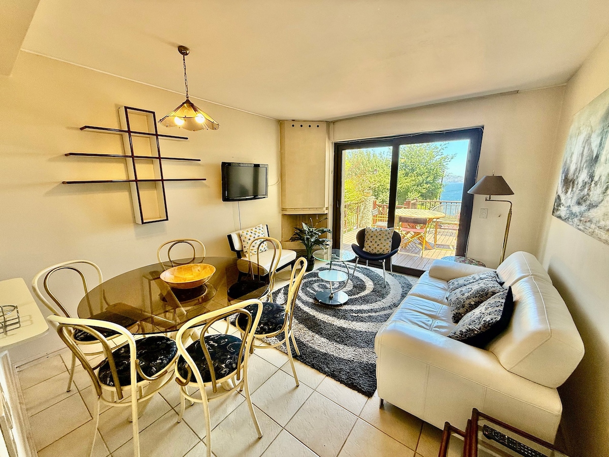 Belle maison dans une communauté fermée avec vue sur l'océan ...