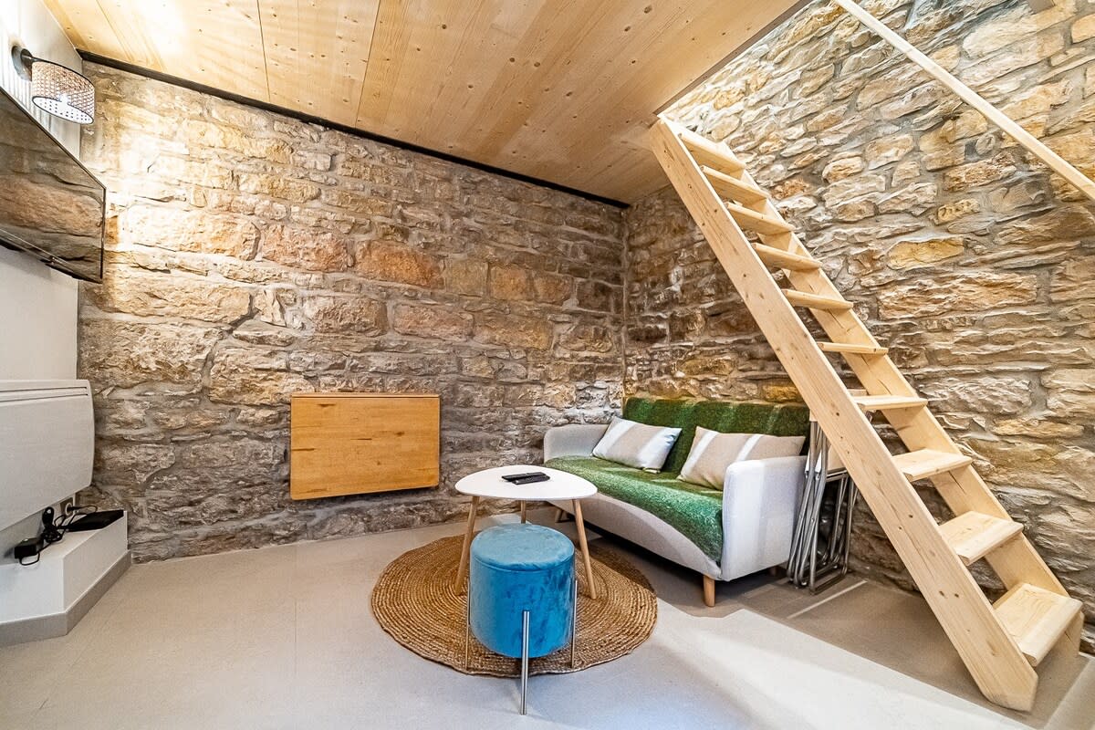 Le petit Victor Hugo - studio Bellecour - Flats for Rent in Lyon ...