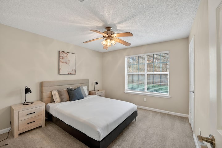Stylish 2br/2ba With Room To Unwind - Stockbridge, GA