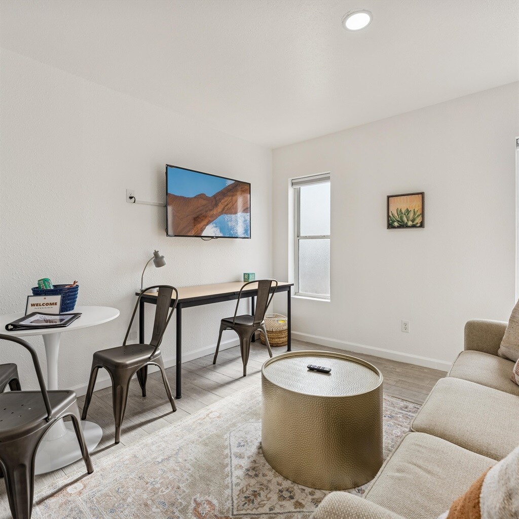 Studio Near ASU | Remodeled Bath & Kitchenette - Guest suites for Rent ...