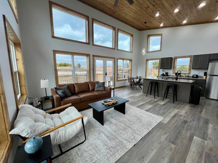 Fernwood Cabin | Pet-friendly W/ Hot Tub - Slade, KY