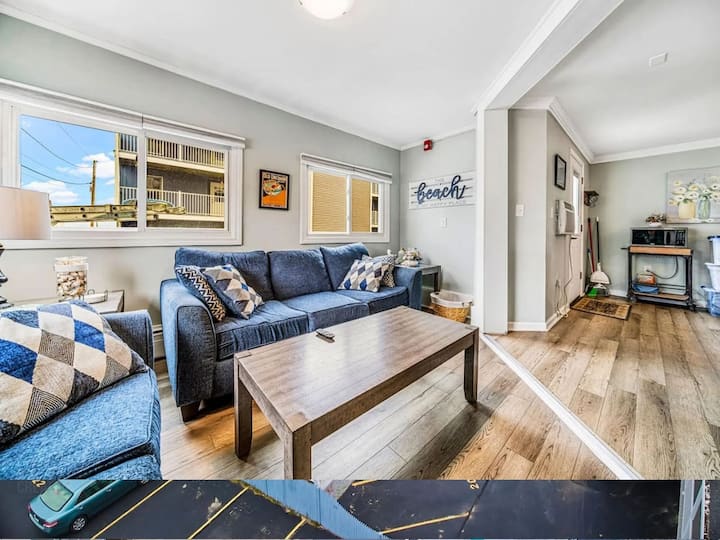 Stylish And Upscale Beach Apartment - Surfside Beach, ME