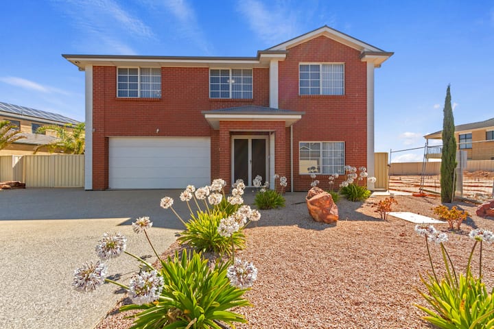 Pommern Waters - Spacious Wallaroo Marina Frontage - Wallaroo