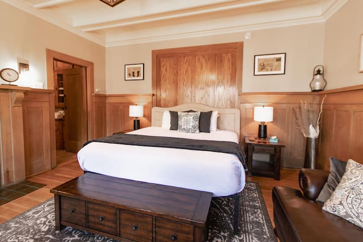 Jay Cooke Suite W/ Shared Patio & Sauna - Duluth, MN