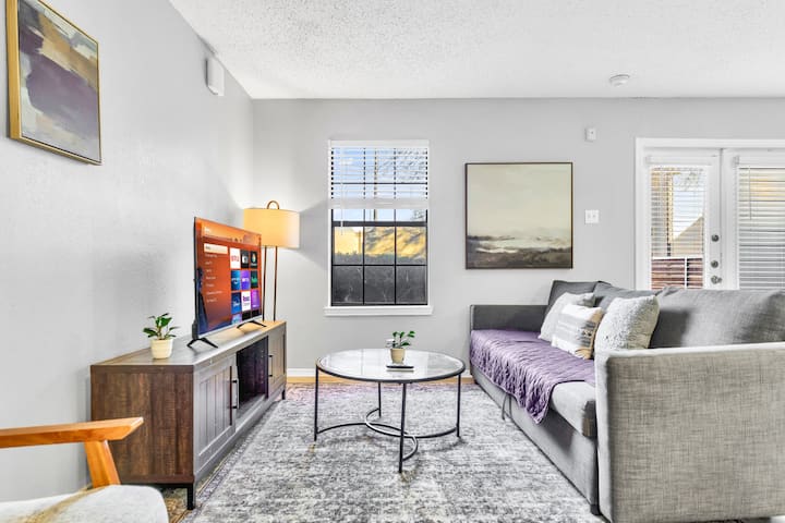 Urban Modern 2br Stay With Pool, Gym & Wifi - Arlington, TX