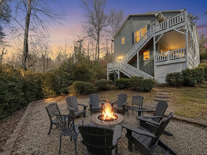 Forget-me-not: Spacious 6-bedroom , Walk To Town - Highlands, NC
