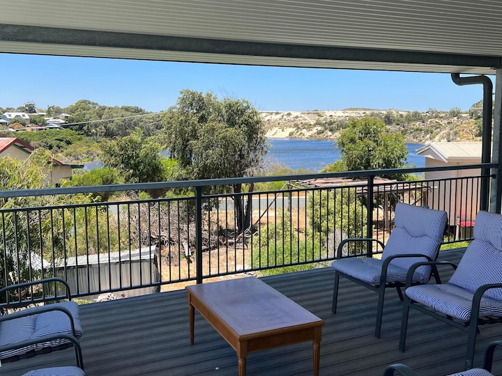 Moore Memories Beach House - Guilderton