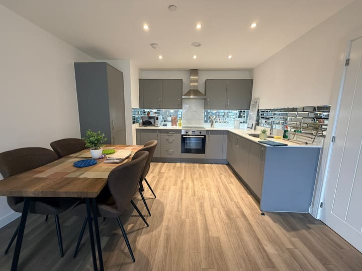 Modern 2bdr Oasis Home By Watford General - Watford