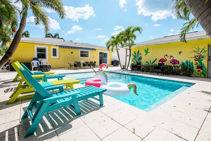 Flamingos Cove - Pool Oasis - Redington  Beach, Fl - Redington Beach, FL