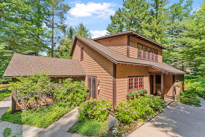 Little Bear Landing In Glen Arbor - Empire