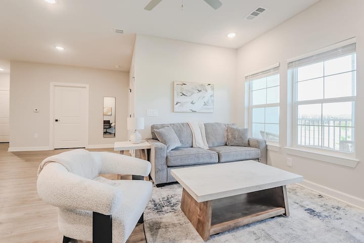 Landing | Amazing 1bd, Gym, Pool - Fort Myers, FL