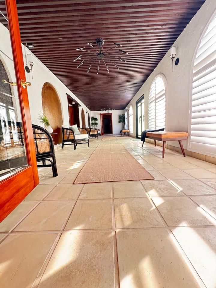 Redland Wellness Oasis - Zoo Miami, Miami