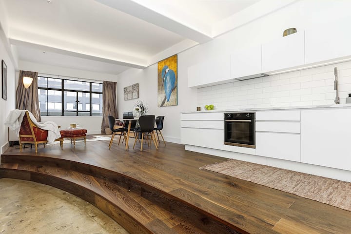 Character-filled 2br In Historic Dilworth Building - Auckland