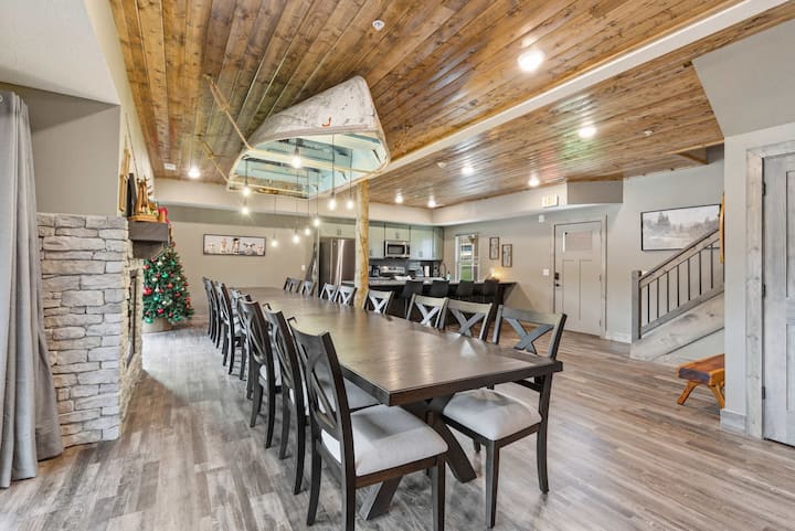 Family Camp - Home For 17 - Table Rock Lake