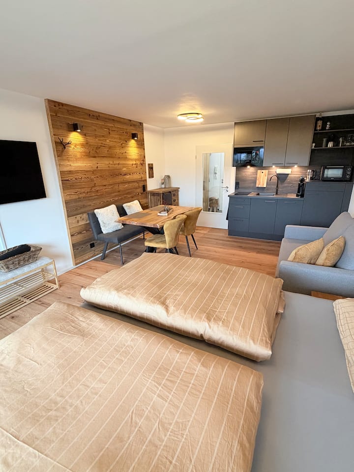 Fewo Bergblick Mit Balkon In Oy-mittelberg - Oy-Mittelberg