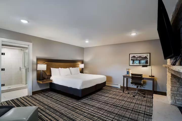 Glenwood Springs Stay W/ Hiking, Mountains & Pools - Glenwood Springs, CO