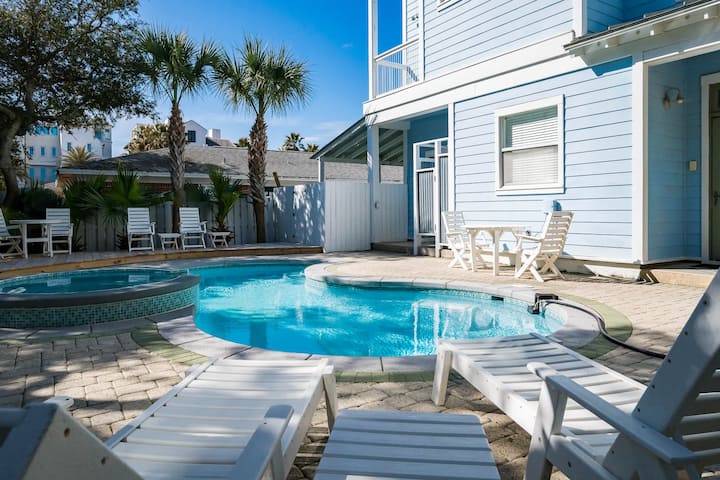 Azure Leisure-pool! Gulf Views! Bikes! - Seaside, FL