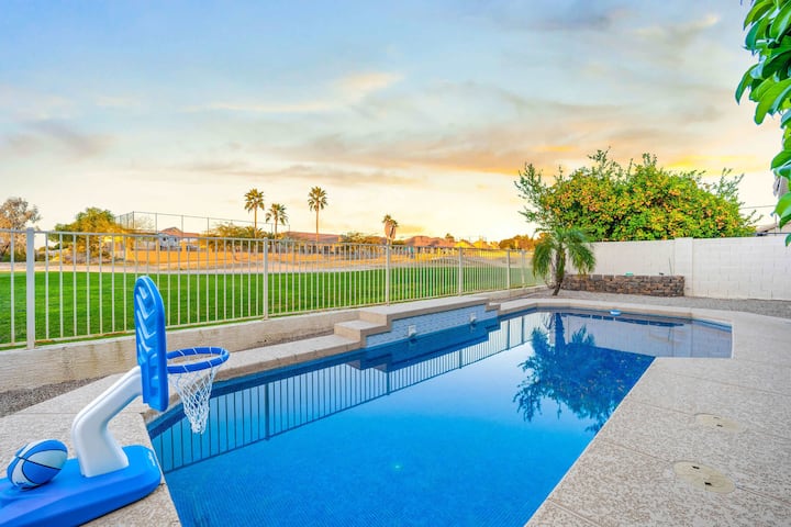 Mesa Family Stay With Private Pool & Golf Views - Mesa, AZ