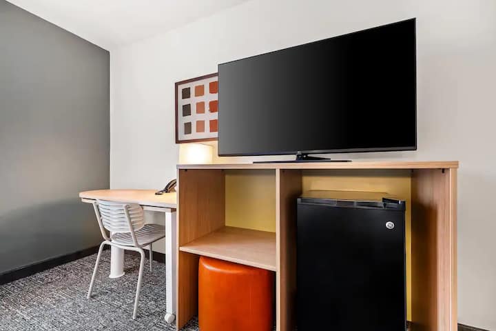 2 Well-located Rooms For Shopping Trips - Amarillo, TX