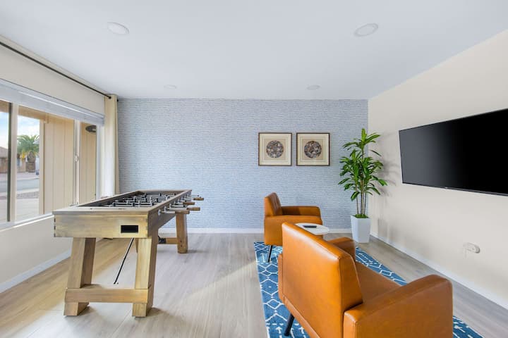 Family Escape In Mesa With Private Pool & Foosball - Mesa, AZ