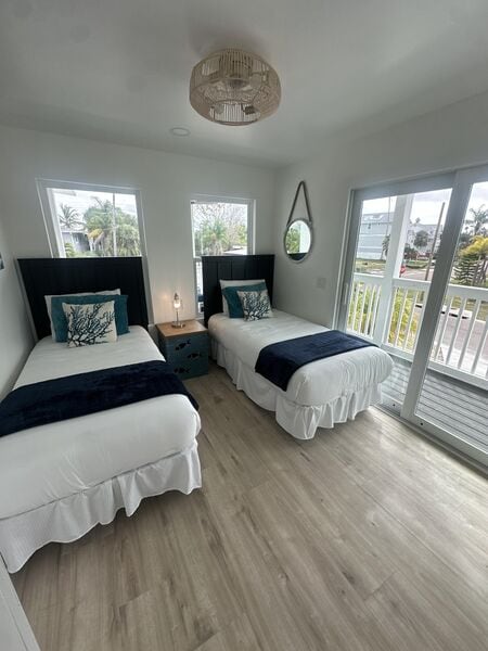 Lazy Lizard - Heated Pool & Steps From The Beach - Houses for Rent in ...