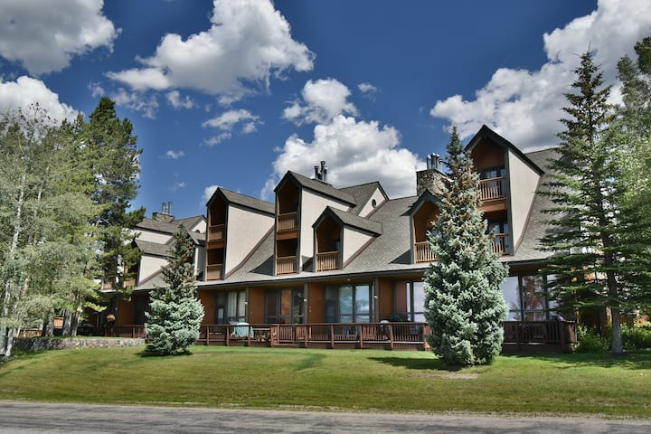 Big Unit Near Lake, Rec Path, Dining! Hoa Hot Tub - Frisco, CO