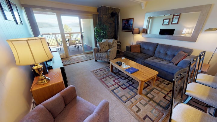 On Lake, Views! Lift, Hot Tub. Walk To Amp, Marina - Dillon, CO