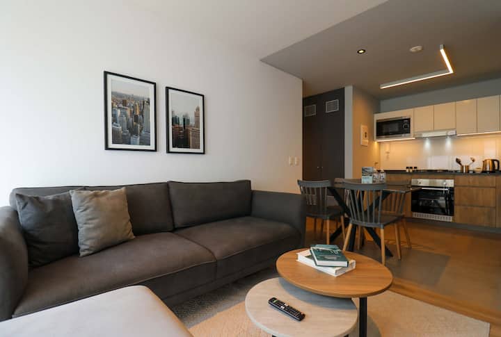 W* | Engaging 2br W/ Impressive Deco In San Isidro - Peru
