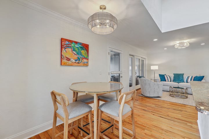 Boho Sleek End Courtside Unit New To Market - Seabrook Island, SC