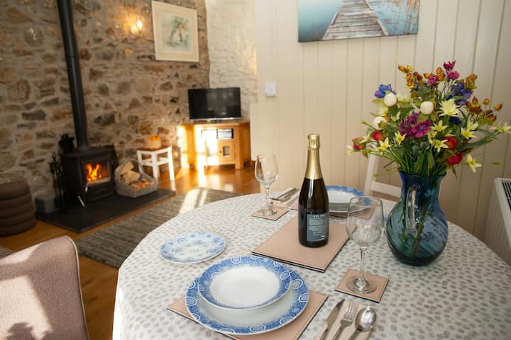 Little Rogeston Cottage, Nolton Haven - Little Haven