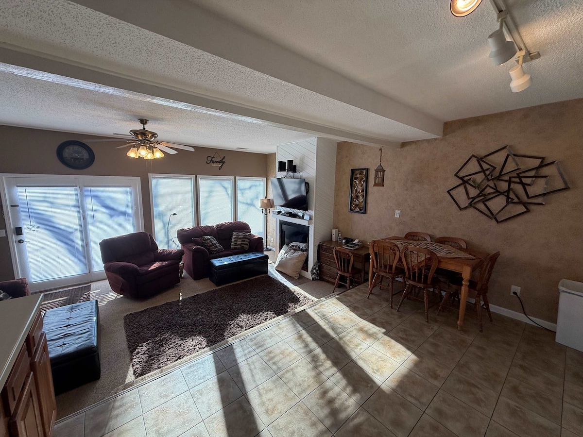 Spring Valley Blue | 3BR | Lake View | Home - Houses for Rent in Osage ...