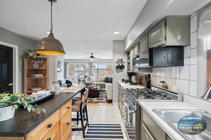 Lakeview Terrace| Sauna |Screened-in Porch|firepit - Fox Lake, IL