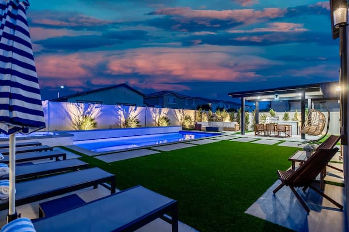 The Saltwater Playground | Pool, Spa & Mini Golf - Coachella, CA